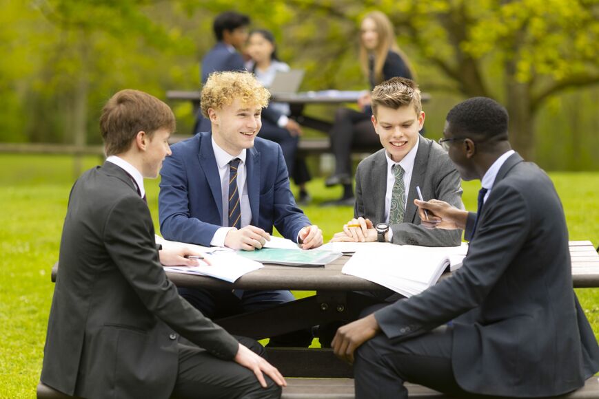 Welcome to Sixth Form - St Albans School